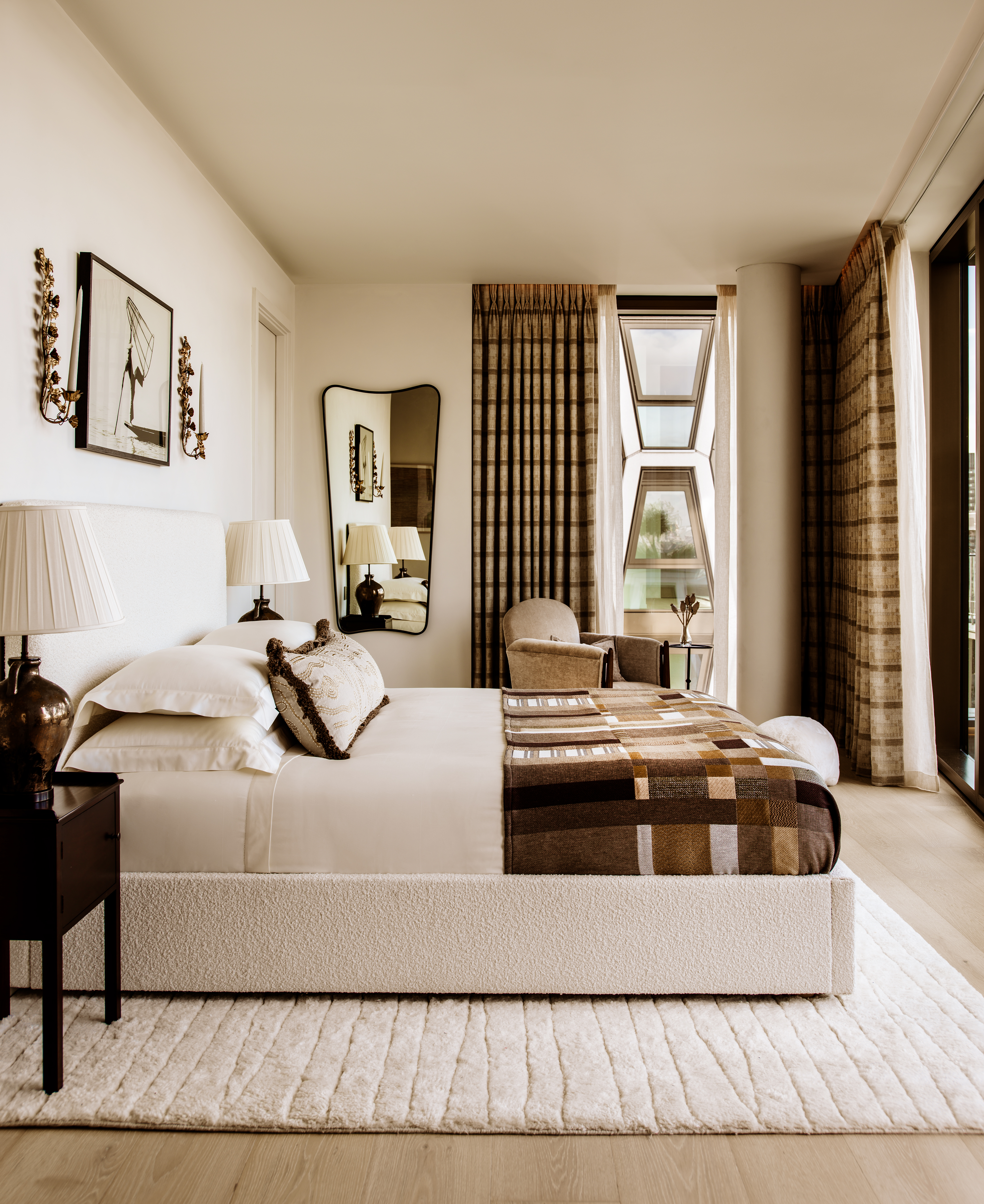 9 Ideas to Decorate Empty Bedroom Corners LuxDeco